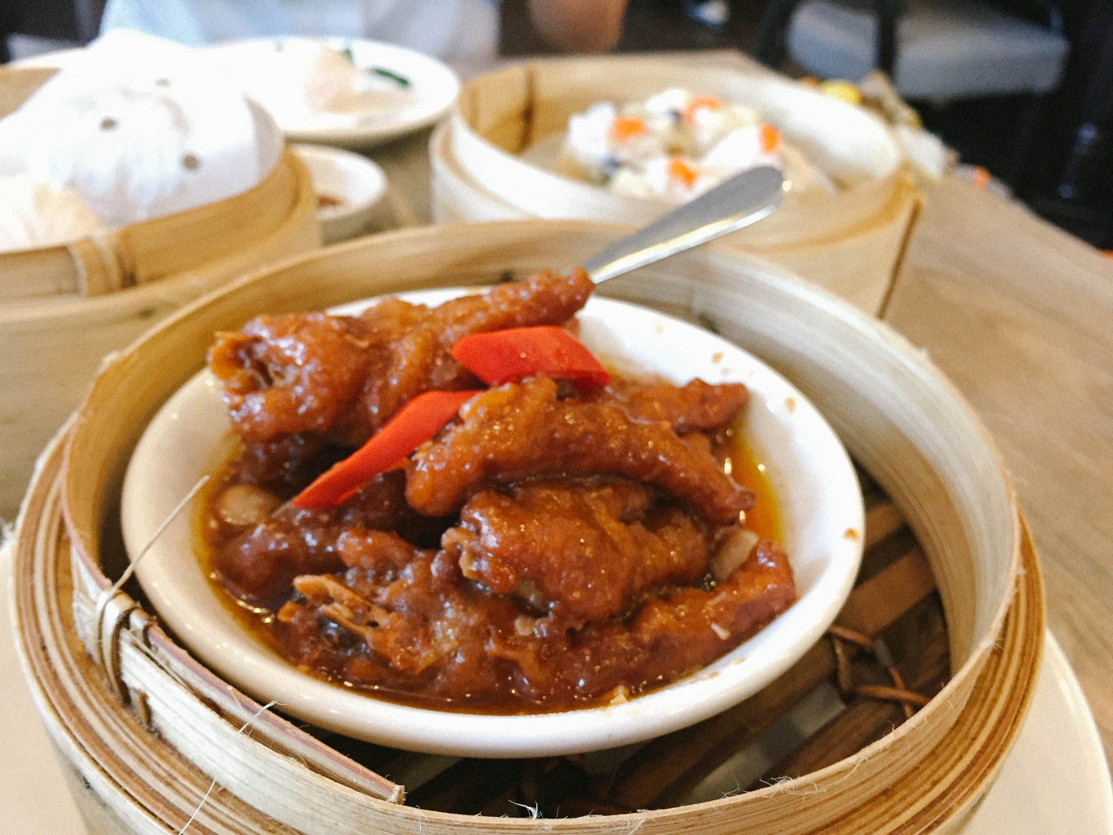 Dim Tu Tac - Dimsum phong cách Hồng Kong - Ba Lô & Dép Lào